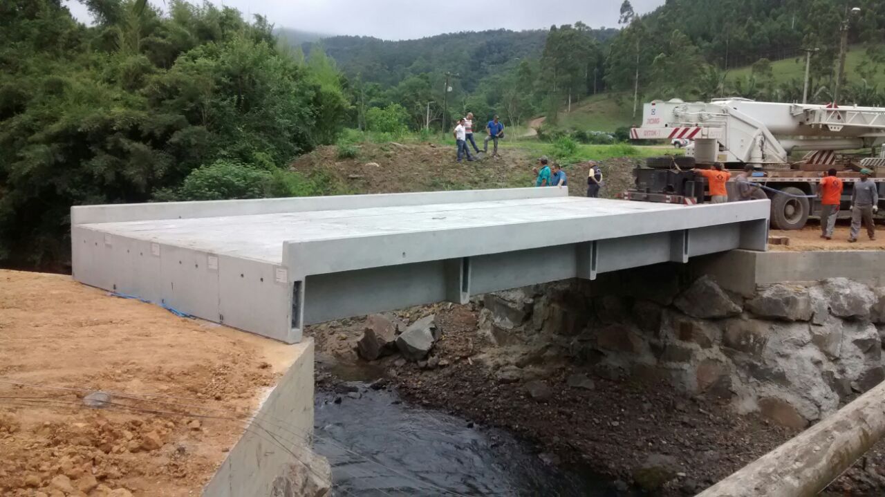 Município ganha duas pontes pré-moldadas do governo estadual | O Trentino